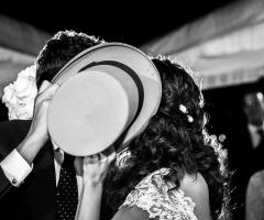 Foto degli sposi seduti - Francesco Mosca Fotografo - Francesco Mosca ...