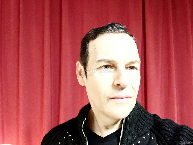 Riccardo Singer Dj - Musica dal vivo per matrimoni a Firenze ...